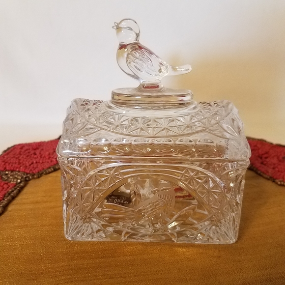 Hofbauer | Accents | Vintage Hofbauer Byrdes Crystal Etched Bird ...